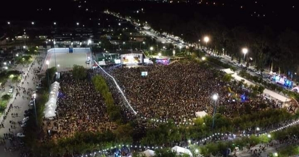 Fiesta en Albardón: un gran éxito con la actuación del Chaqueño ...
