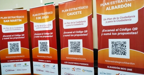 Banners con códigos QR para que las vecinas y vecinos aporten ideas ...
