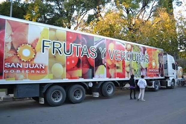 El camión de frutas y verduras llegará con productos frescos a dos ...